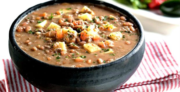 Sopa de Feijão Light com Legumes • Receitas | Peeters Place